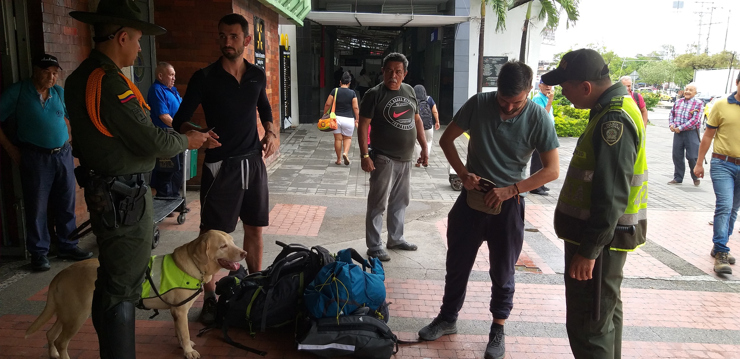 Continúan operativos en el Terminal de Transportes de Neiva